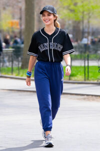 25 Casual Baseball Game Outfit Ideas for Real Life